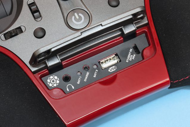 Profi-Sender Atom von PowerBox Systems - FlugModell