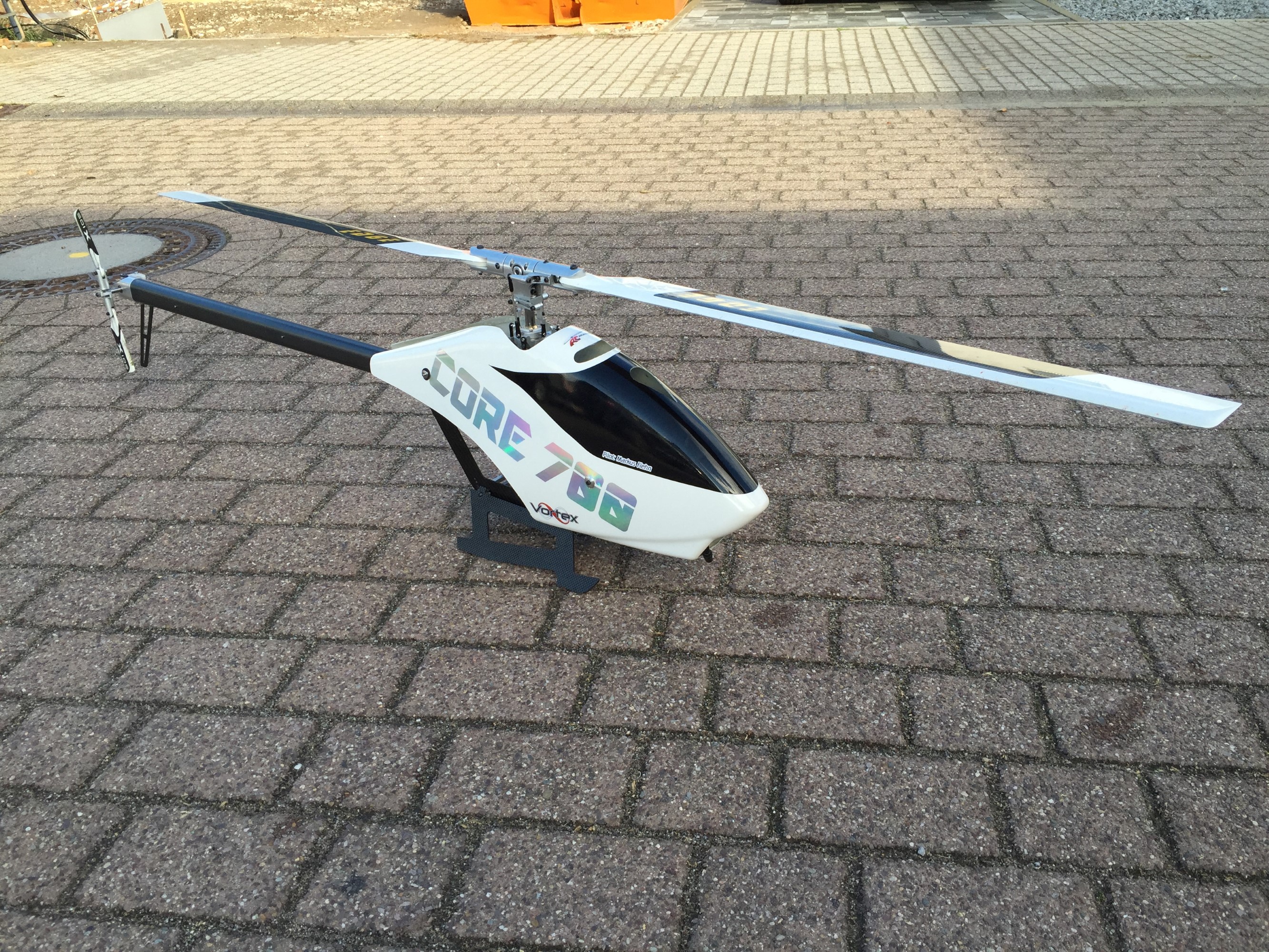 Ab Oktober erhältlich – der CORE 700 von CORE Helicopter - FlugModell